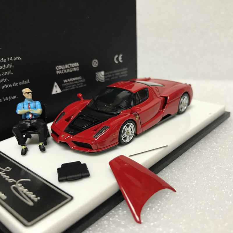 King Model 1/64 Ferrari Enzo - Red W/ Figure (Front and rear opening ...