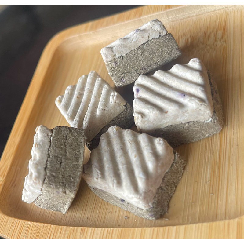 Timothy hay choc cookies - 10pcs (Suitable for small pets) | Shopee ...