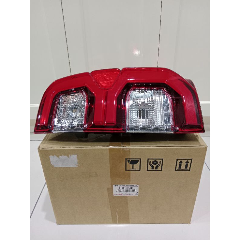 TOYOTA HILUX GUN125 GUN126 REAR COMBINATION LAMP | Shopee Malaysia