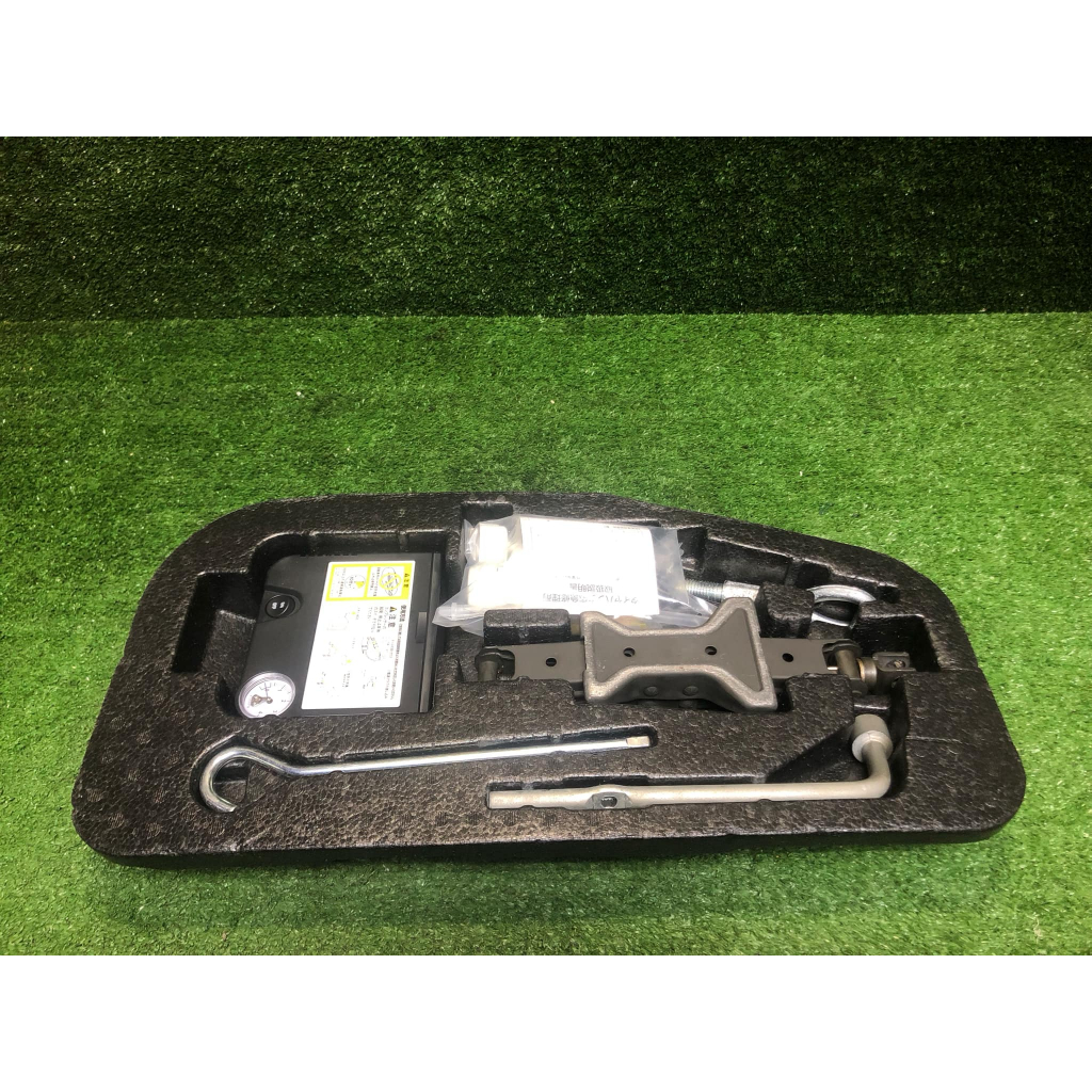 Suzuki Swift Sport ZC31S Rear Tools Ori Japan | Shopee Malaysia