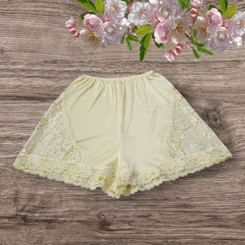 LLS279 (M) Wacoal yellow tap pant with lace | Shopee Malaysia