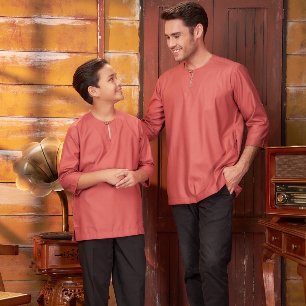 [𝐂𝐋𝐄𝐀𝐑𝐀𝐍𝐂𝐄] KURTA IN 𝐒𝐀𝐋𝐌𝐎𝐍 𝐏𝐄𝐀𝐂𝐇 BY HARRAZ - PREMIUM GERMANY COTTON ...