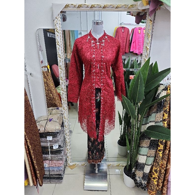 KEBAYA LACE KOTA BHARU LABUH SET + KAIN PLEATED | Shopee Malaysia