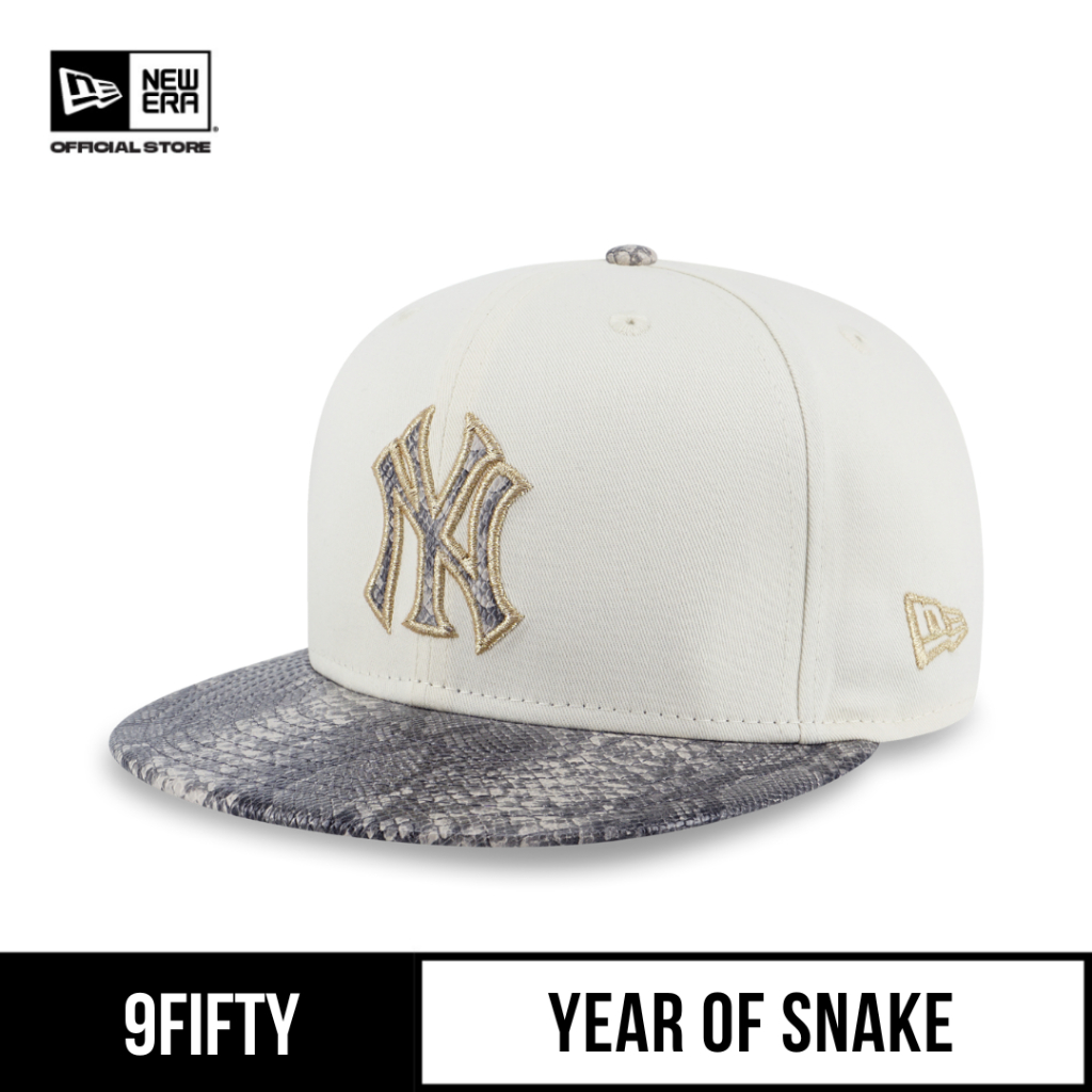 New Era 9FIFTY New York Yankees Year Of Snake Chrome White Snapback Cap ...