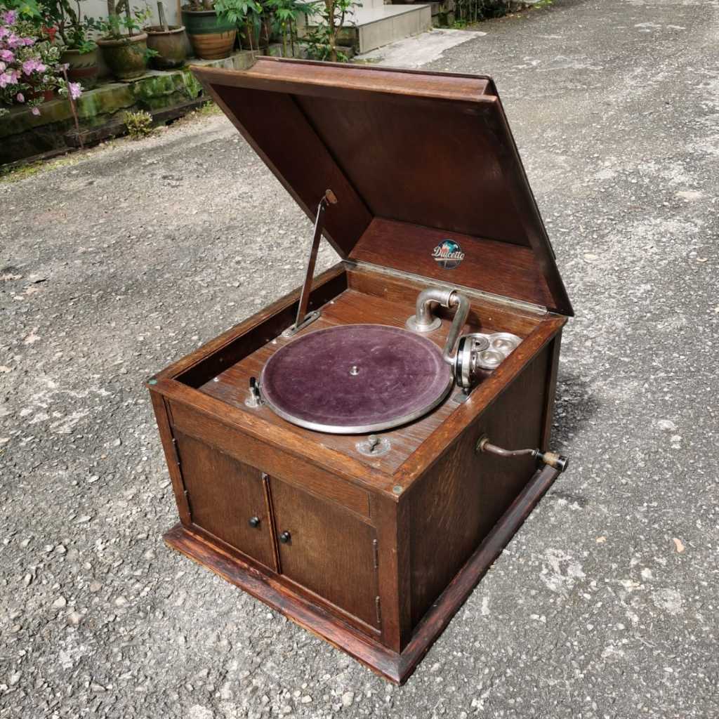 Ber1 Genuine Antique British Dulcetto 1928 Table Cabinet Gramophone ...