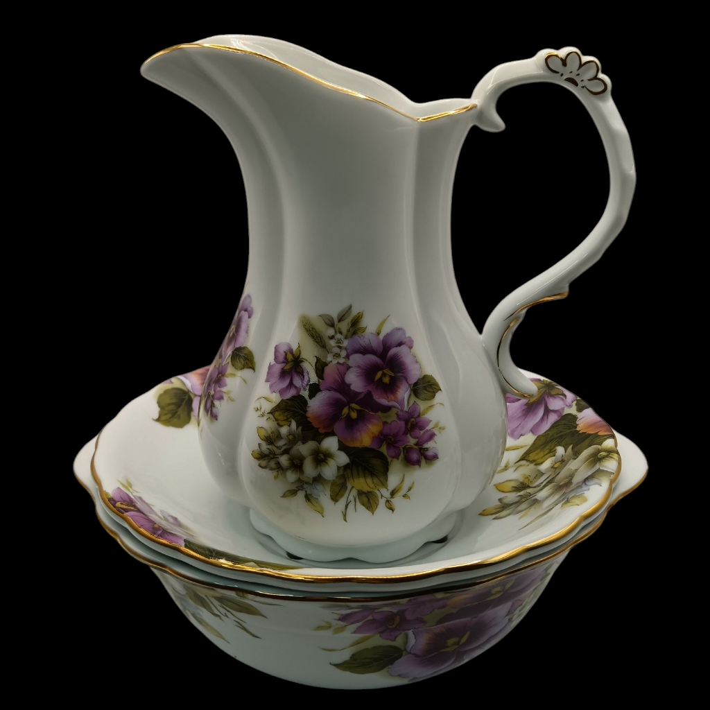 Vantage Pottery Large Wash Basin and Jug | Antique wash stand, Pitcher ...