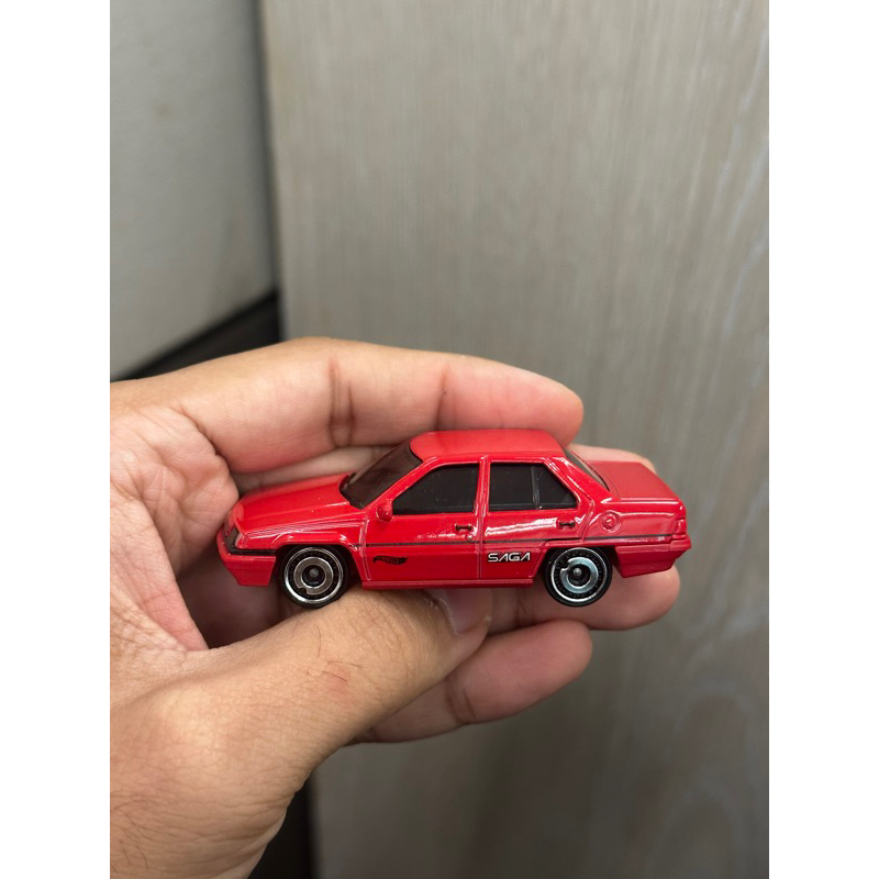 Hot Wheels Proton Saga Merah Loose | Shopee Malaysia