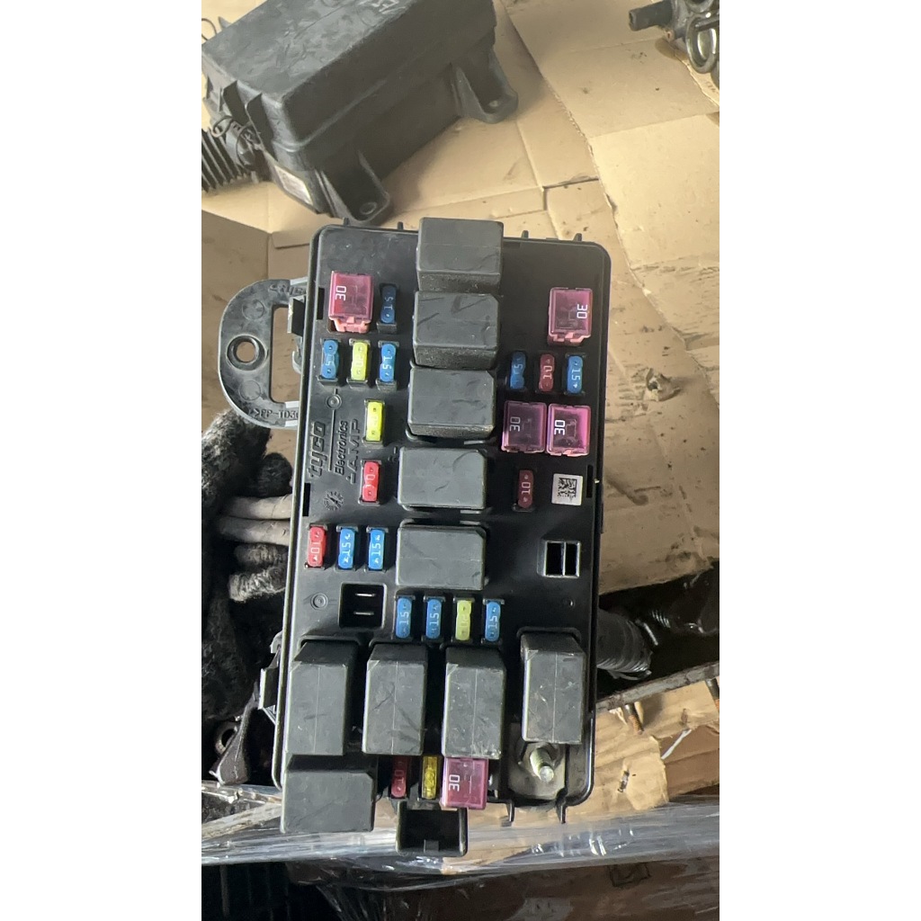 FIUS BOX PROTON SAGA BLM/ FLX FUSE BOX (USED ORIGINAL) | Shopee Malaysia