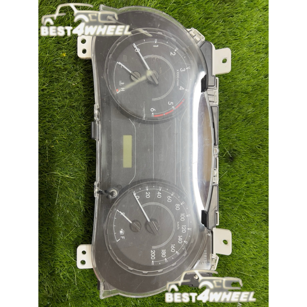 Toyota Hilux Rovo Gun 125 1GD Meter Manual Original Used Halfcut 2nd ...