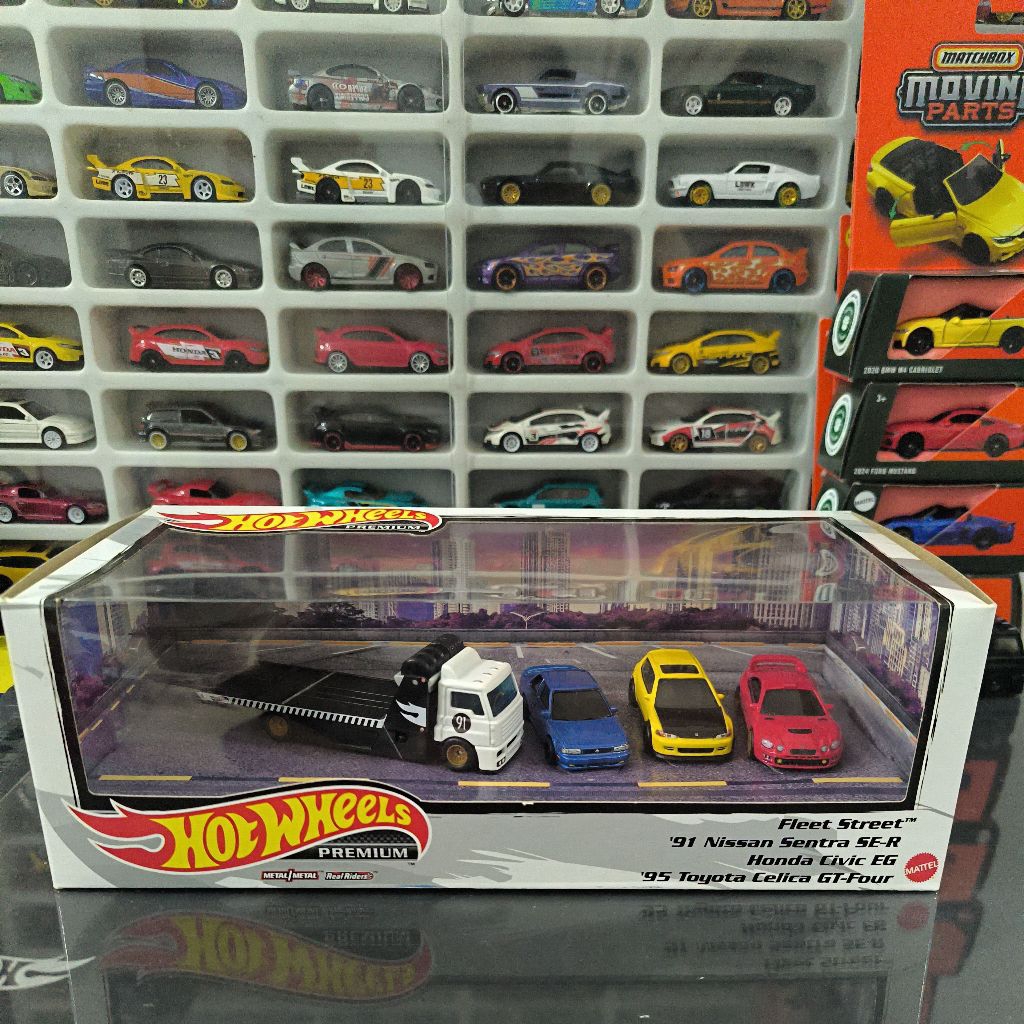 Hot Wheels Box Set Diorama Fleet Street Honda Civic EG | Shopee Malaysia