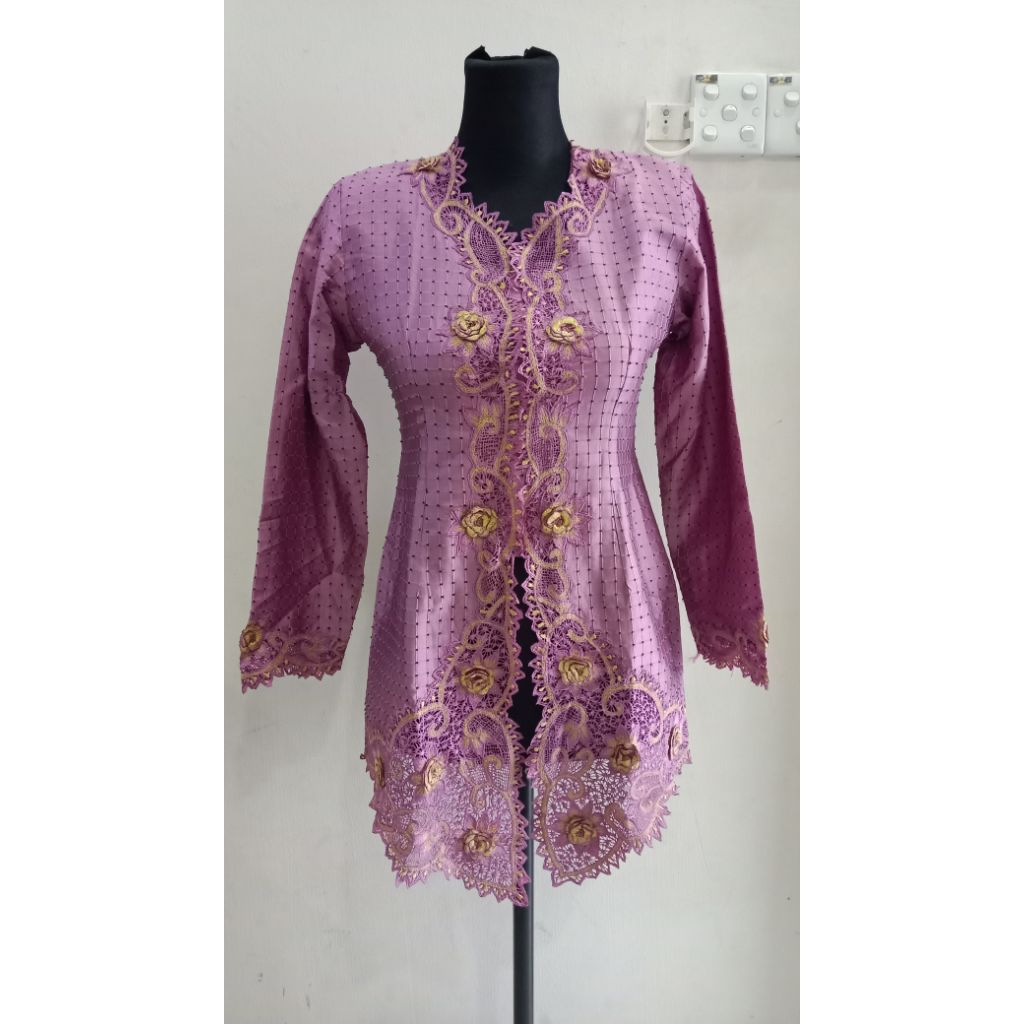 Preloved baju kebaya sulam timbul (baju sahaja) | Shopee Malaysia