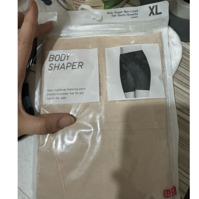 🇲🇾ready stock random freegift🎁Uniqlo Woman Body Shaper Non- Lined Half ...