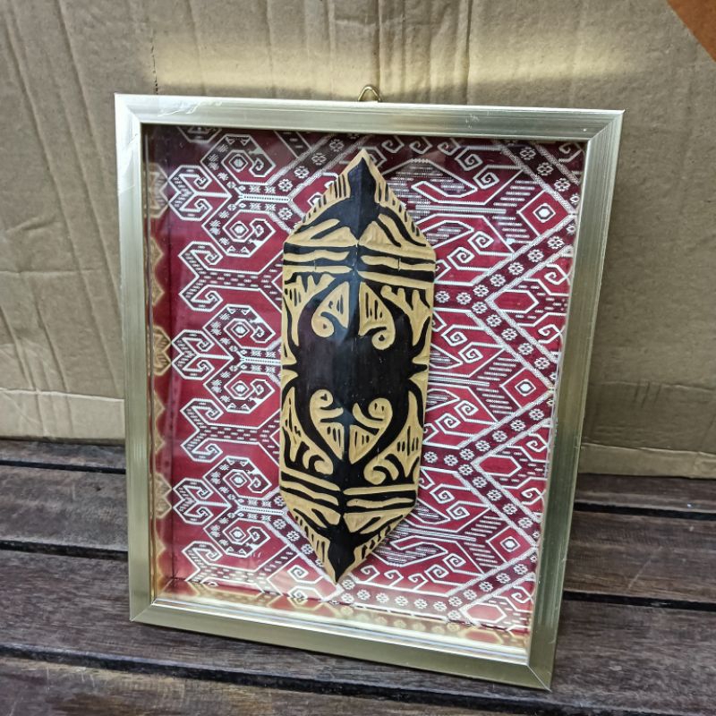 26x22cm kayu telebai decoration frame and glass Sarawak Gawai | Shopee ...