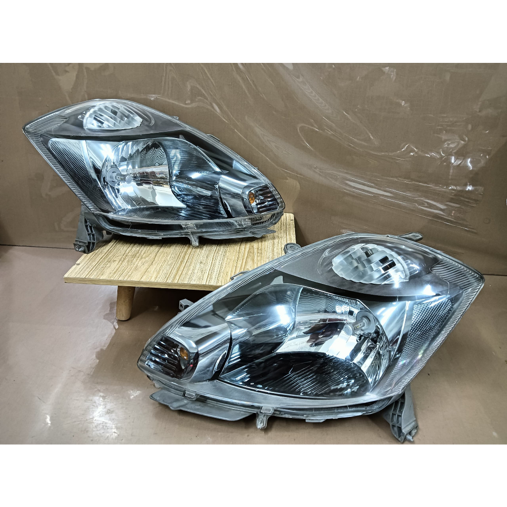 JDM TOYOTA PASSO RACY DAIHATSU BOON ORIGINAL KOITO Front Smoke Halogen ...