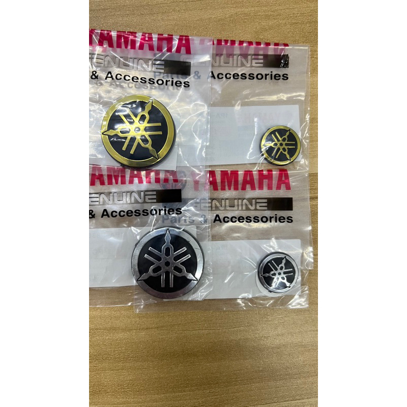 ( 1 BESAR 1 KECIK ) 1 SET STICKER LOGO YAMAHA EMBLEM Y15ZR Y15 LC135 ...