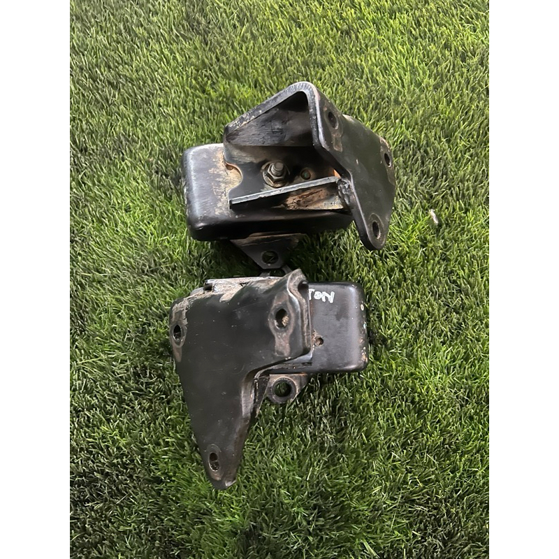 Mitsubishi Triton 4D56u Engine Mounting origina Used | Shopee Malaysia