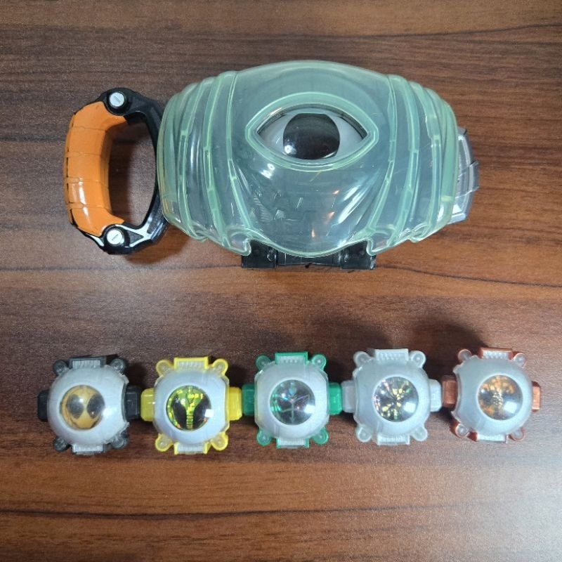 USED DX Ghost Driver Belt + DX 4 + 1 SG Eyecon ( Missing Strap ) Kamen Rider Ghost Bandai ...