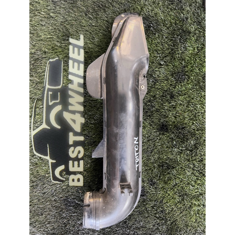 Mitsubishi Triton 4D56u Air Cleaner Intake Dust Hose/Pipe Origina Used ...