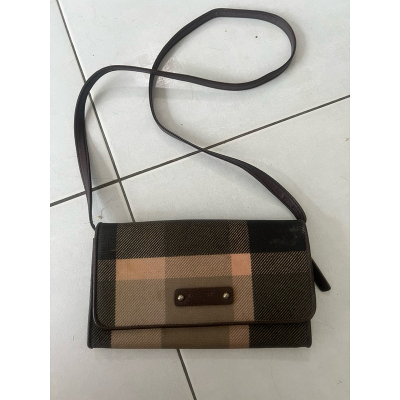 Pre loved Blue label WOC 100% original have some defect on label and ...