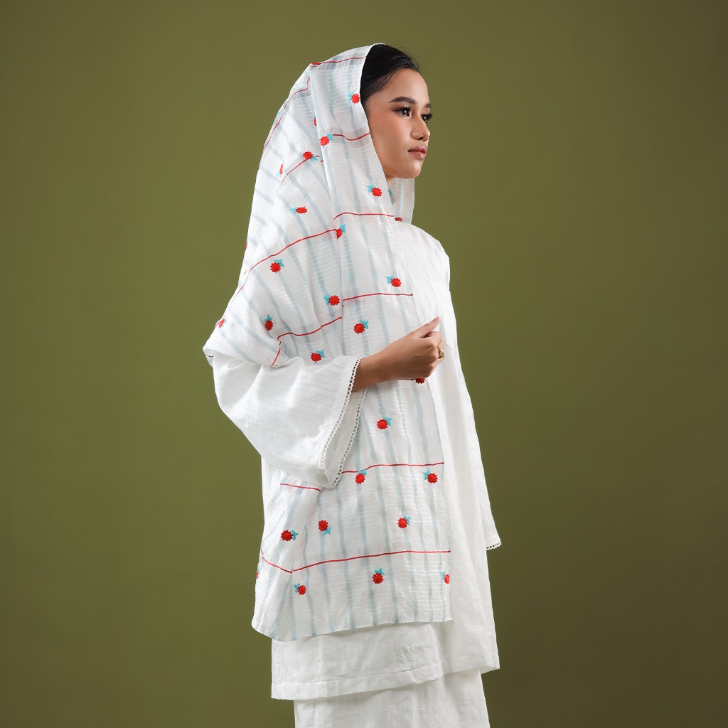 Nadi Selendang Putih (emboidered shawl) | Shopee Malaysia