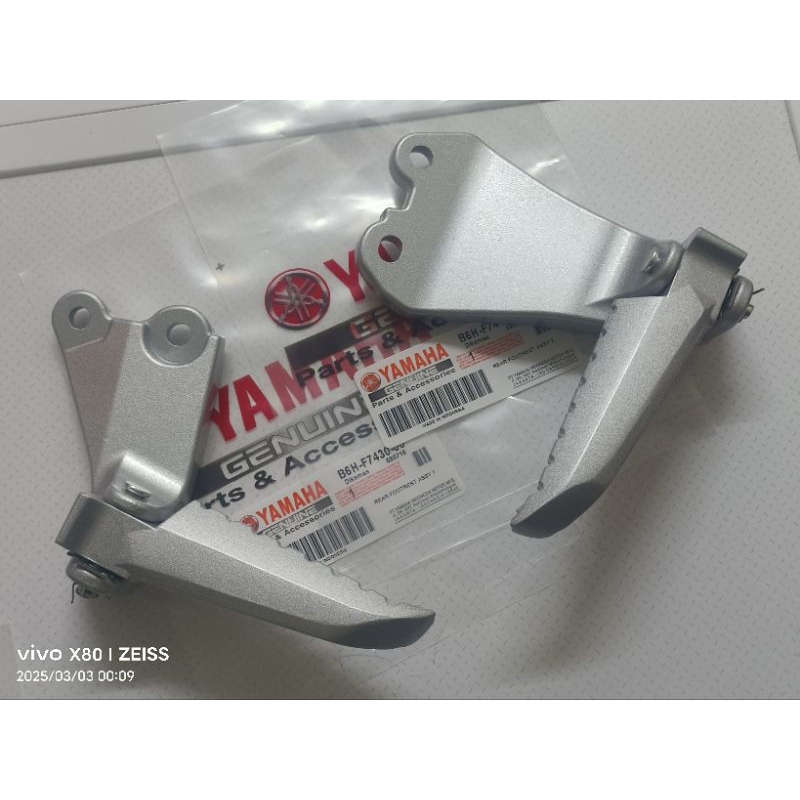YAMAHA NMAX V2 REAR FOOTREST SET | Shopee Malaysia