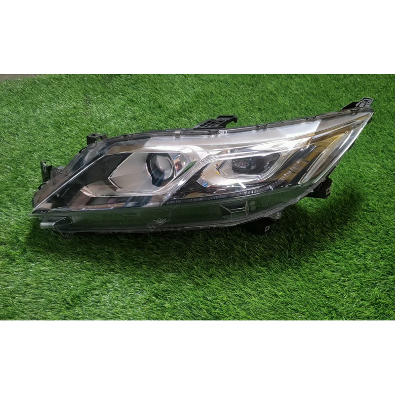 Mitsubishi Eclipse Cross (2017-2020) Halogen - Left Side Headlight ...