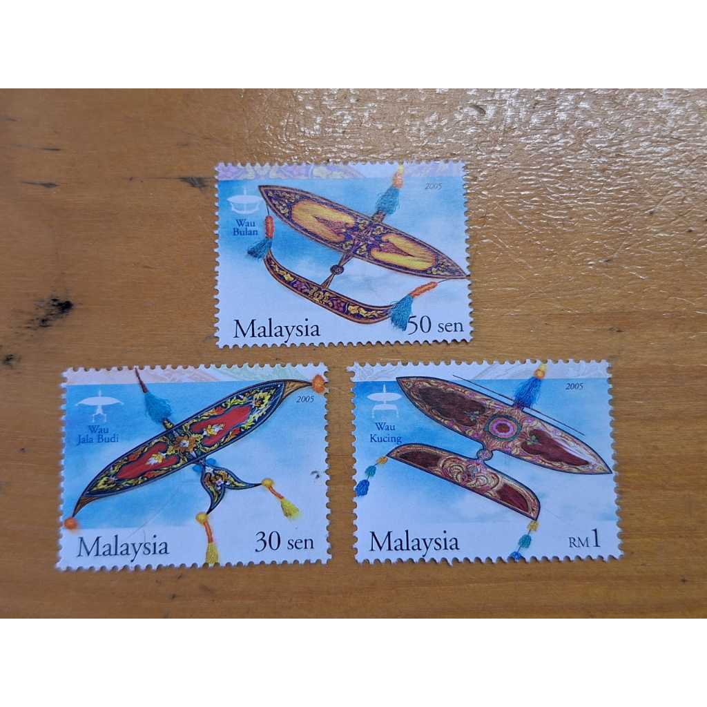 New MNH Postage Stamp 2005 Malaysia Traditional Kites Layang-Layang ...