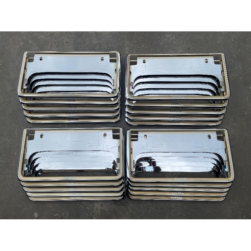TOYOTA GOLD ORIGINAL FRAME PLATE | Shopee Malaysia