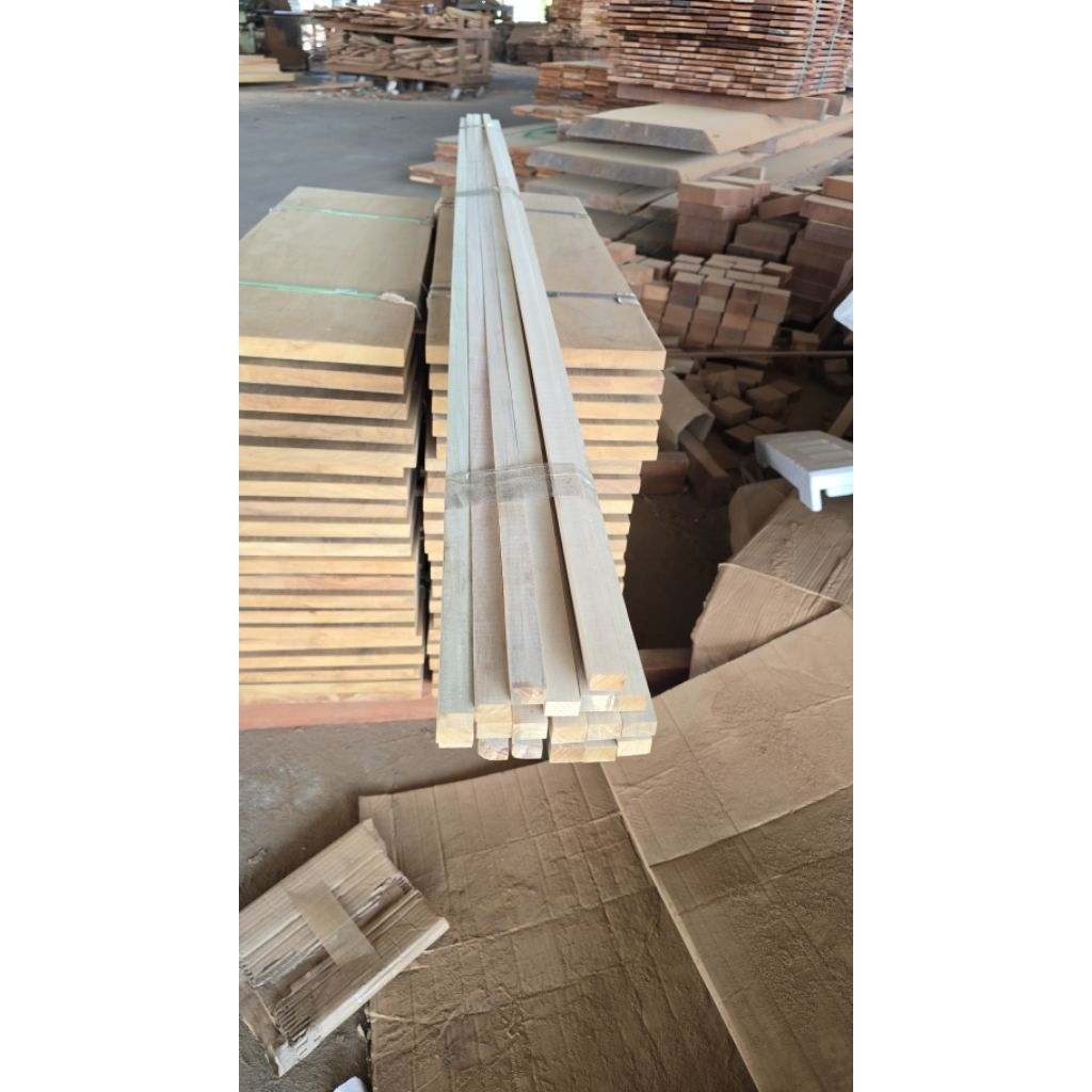 10(T)mm × 15(W)mm = 4'feet&3'feet (L) Balau Solid Wood Timber Smooth ...