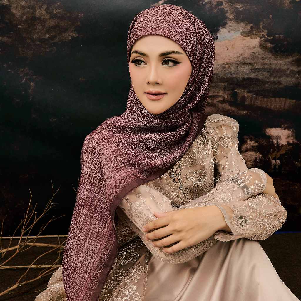 AMEERAZAINI SATIN Mahrani/Dewi/Ruth/Asha/Thalia/Zahra/Janna/Suri/Pesona ...