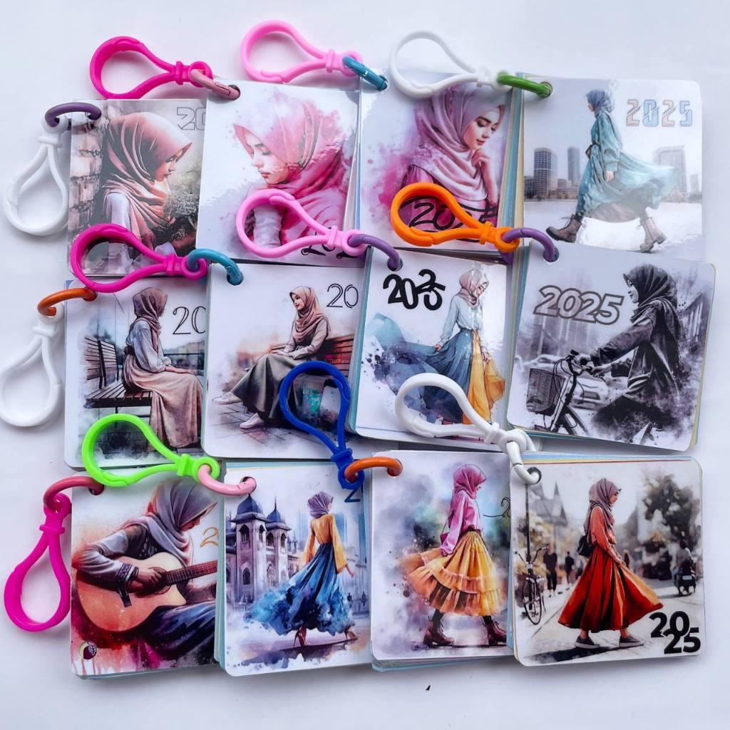 Girl Edition Kalendar Keychain Calendar 2025 - Gantungan Kunci Kalendar ...