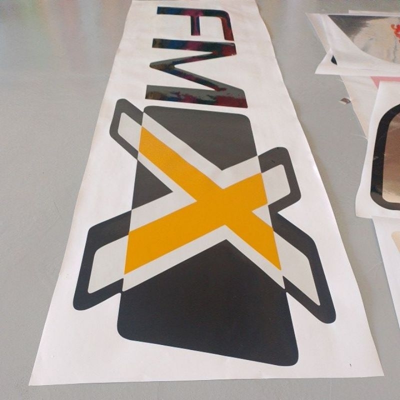 Sticker potong (untuk cap) Volvo FMX pantul cahaya | Shopee Malaysia