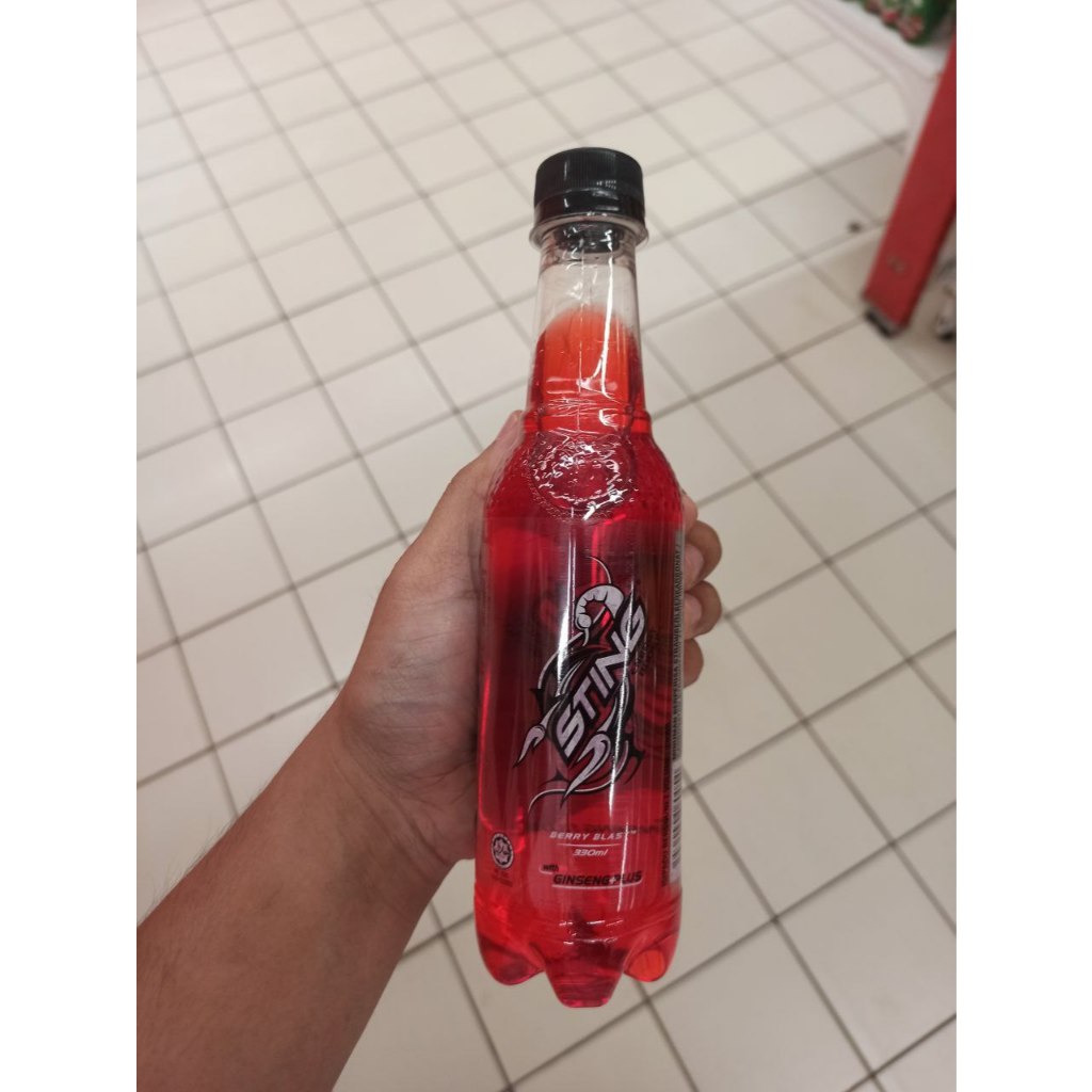 Sting Energy Boost Drink Gold Rush Berry Blast 330ml | Shopee Malaysia