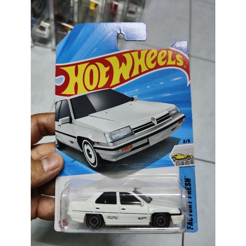 Hotwheels Proton Saga Putih | Shopee Malaysia