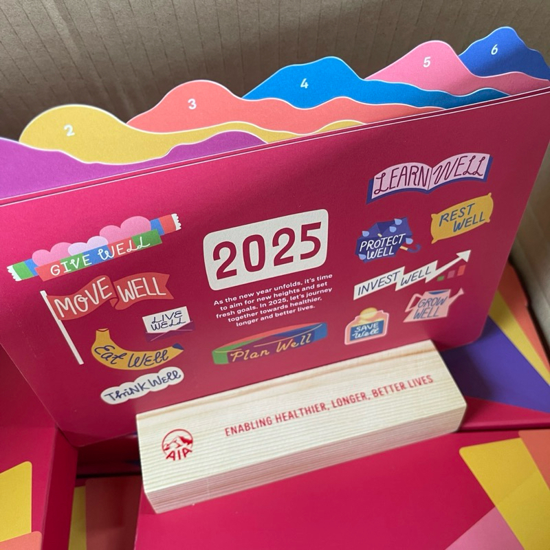 AIA CALENDAR 2025 with WOOD STAND | Shopee Malaysia