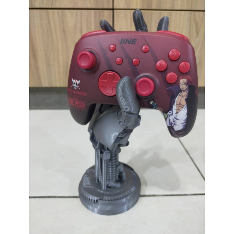 used iine red one piece pro controller 良值 | Shopee Malaysia