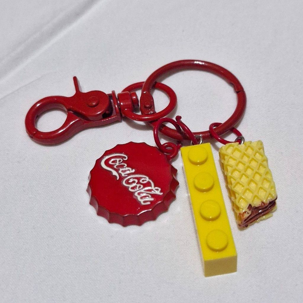 Coca-Cola-Themed LEGO Keychain Collectible | Shopee Malaysia