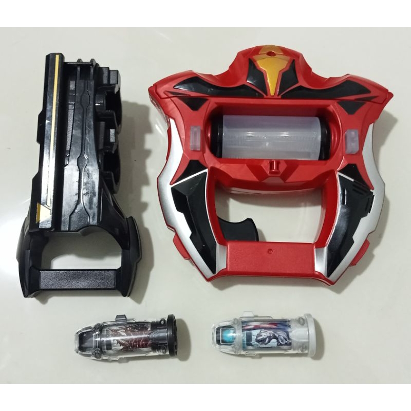 Bandai DX Ultraman Geed riser with loading knuckle and capsule | Shopee ...