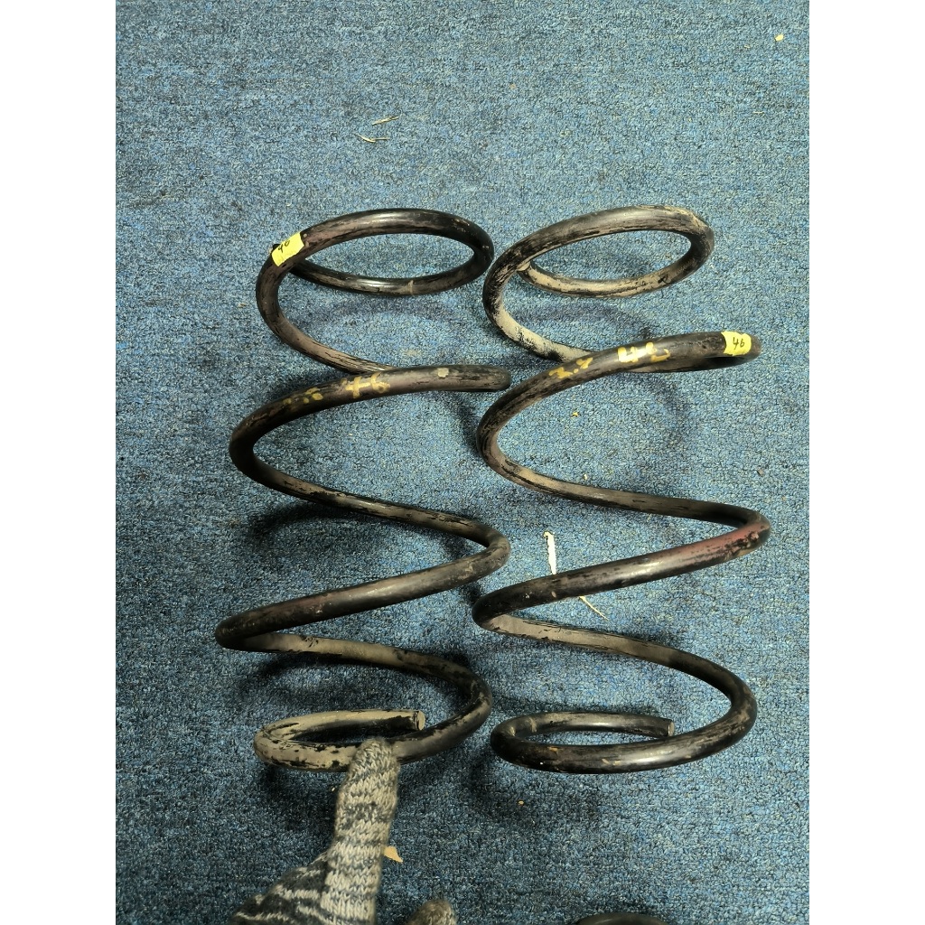BMW E46 Front Spring Suspension (2pcs) #2 | Shopee Malaysia