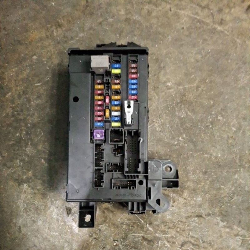 Perodua Myvi G3 fusebox 82600-BZ230 T-T | Shopee Malaysia