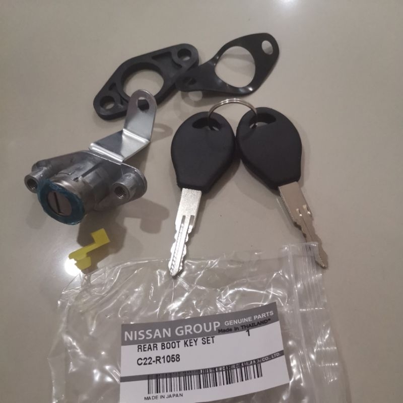 NISSAN VANETTE C22 REAR LID LOCK WITH KEY | Shopee Malaysia