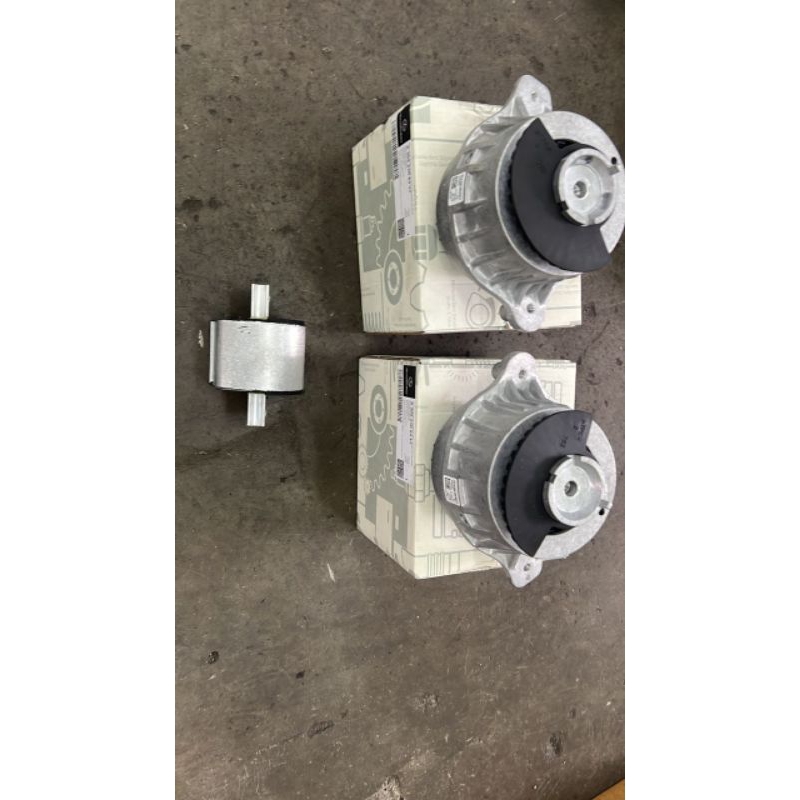 Original Engine Mounting Set W212 /W204 | Shopee Malaysia