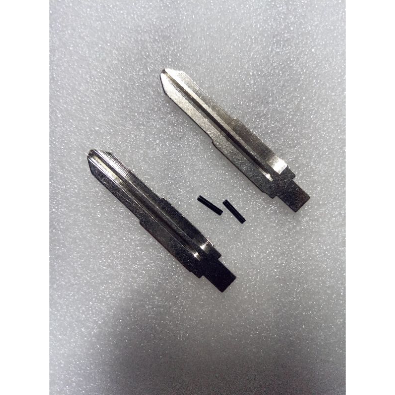 PROTON RIGHT BLADE WITH PIN | Shopee Malaysia