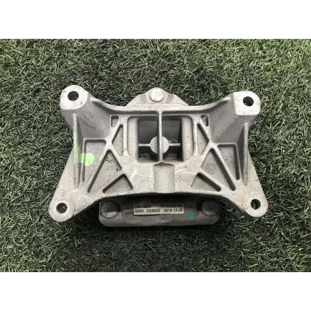 Mercedes-Benz GLC-Class GLC253 2016-2022 Gear Box Mounting (A2052402500 ...