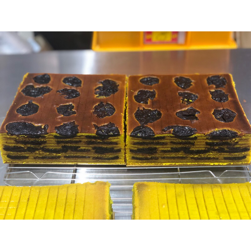 kek lapis sarawak prune (pure butter) sebiji | Shopee Malaysia