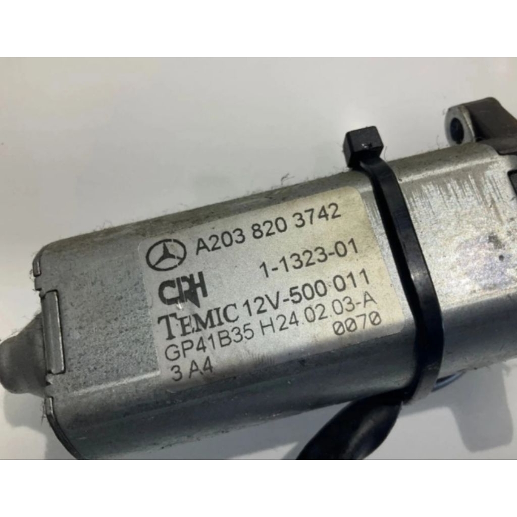 Mercedes Benz W209 /W203 /W211 Seat Adjustment Motor used 2038203742 ...