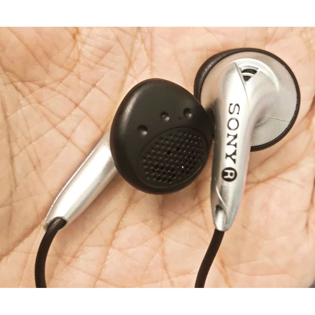 Sony MDR-E804 Earphone Twin-turbo coil Nice Soundstage Better than E808 ...