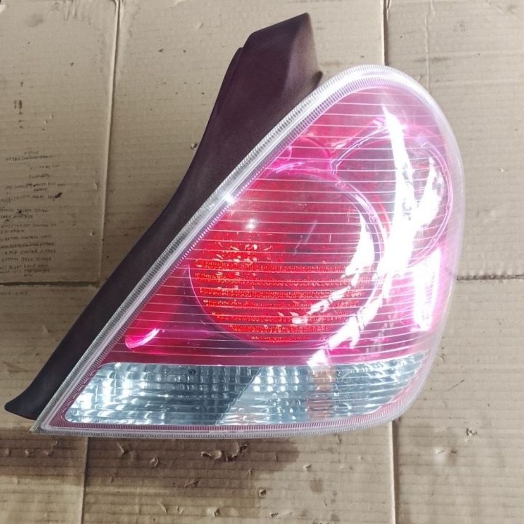 Nissan Sentra N16 2005 rear lamp used (Drive side only R/RH) | Shopee ...