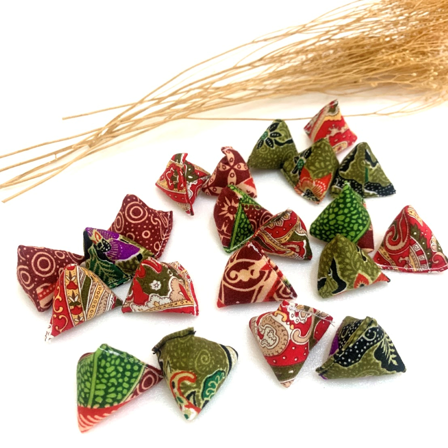 Traditional Handmade Batek Batik Series1 of Five Stones Batu Seremban ...