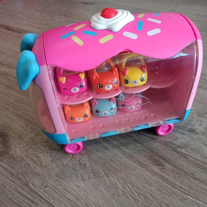 Shopkins cutie car carrier( whole set) | Shopee Malaysia